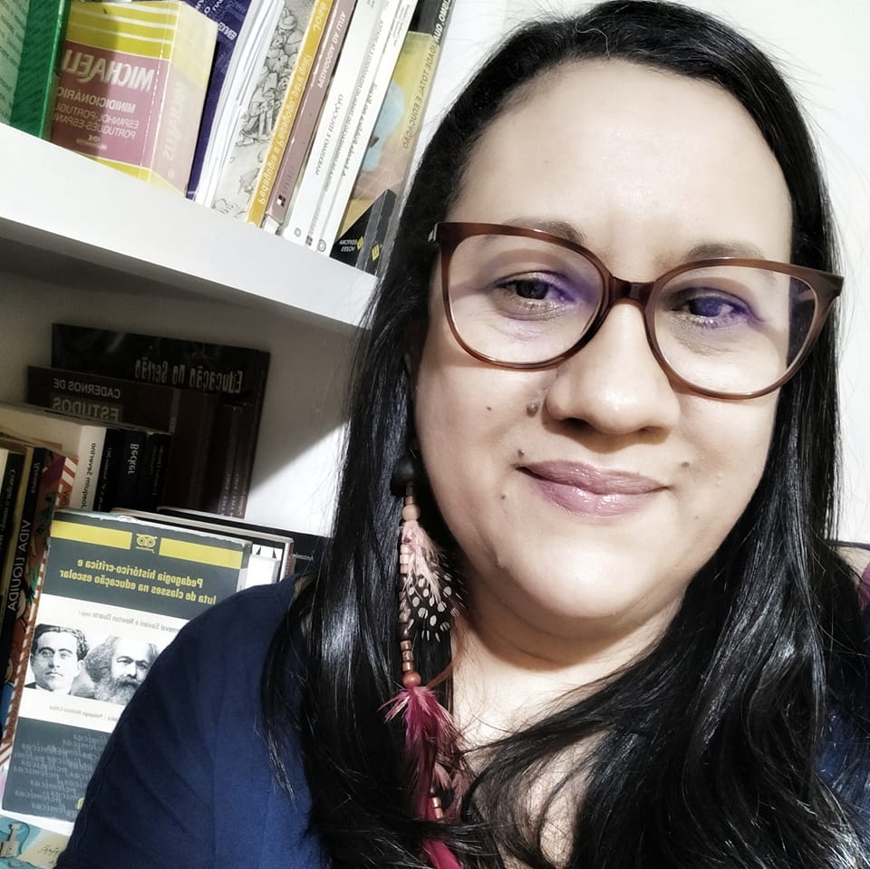 “Sobre caminhos & escolhas: Conversas do Coração”, é o novo livro da ...